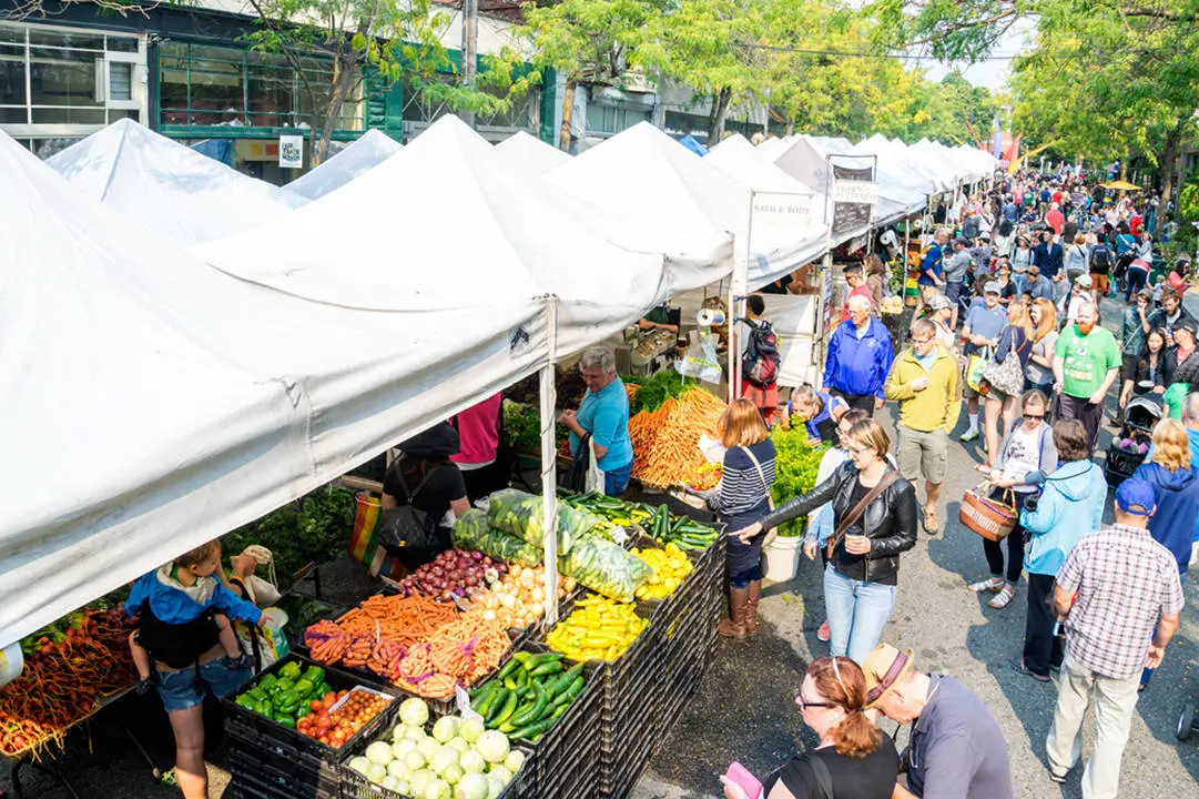 Ballard Farmers Market - Celebrate in Seattle